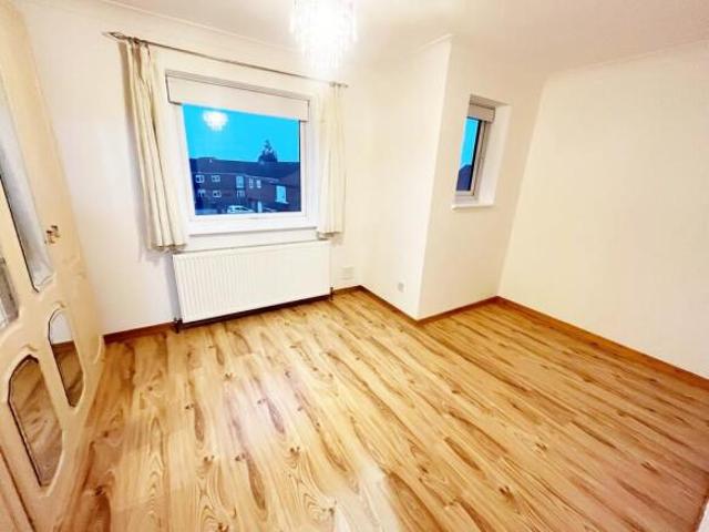 1 bedroom apartment for rent in Rochford Gardens, SL2