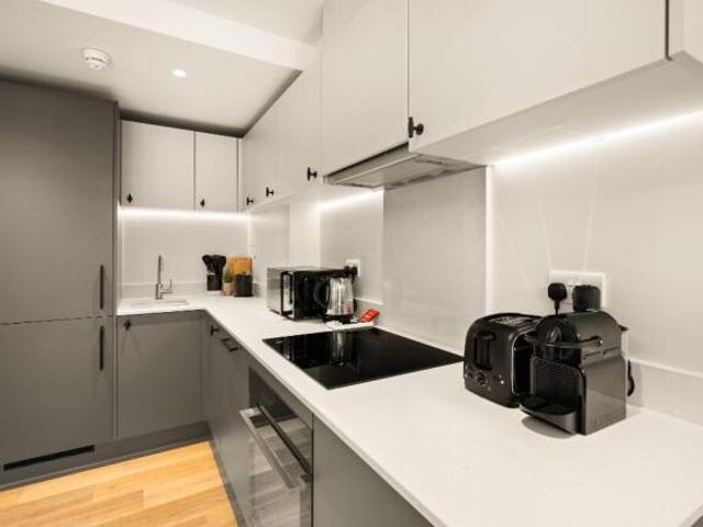 1 bedroom apartment for rent in Rodney House, Dolphin Square, London, SW1V