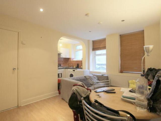 1 bedroom apartment for rent in Roehampton High Street, Wandsworth, London, SW15