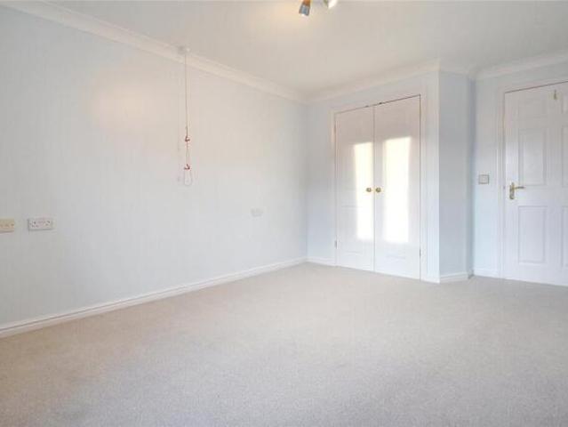 1 bedroom apartment for rent in Roman Court, High Street, Edenbridge, Kent, TN8