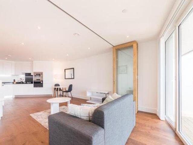 1 Bedroom Apartment For Rent In Royal Victoria, London