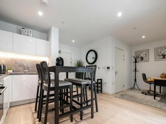 1 Bedroom Apartment For Rent In Royal Wharf, London