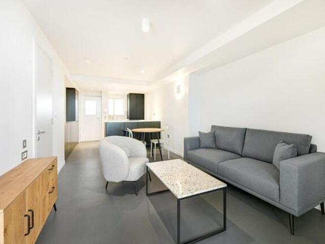 1 Bedroom Apartment For Rent In St. Leonards Road