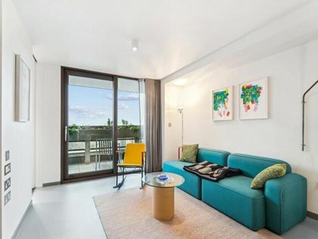 1 Bedroom Apartment For Rent In St. Leonards Road