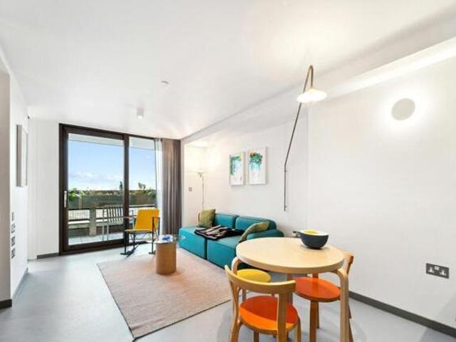 1 Bedroom Apartment For Rent In St. Leonards Road