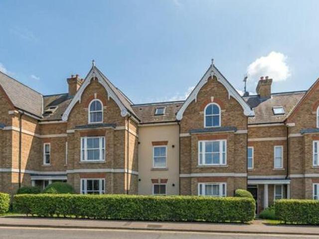 1 Bedroom Apartment For Rent In St Leonards Road