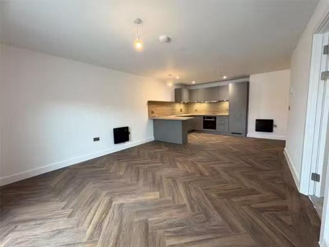1 bedroom apartment for rent in St Paul's Square, Jewellery Qu.