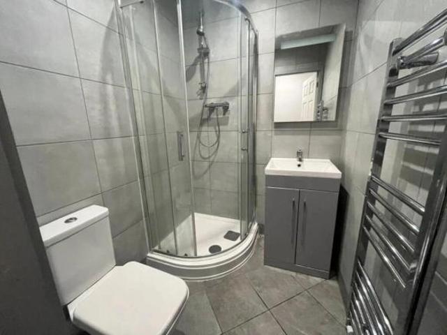 1 bedroom apartment for rent in St Peters House, Prices Street, DN1