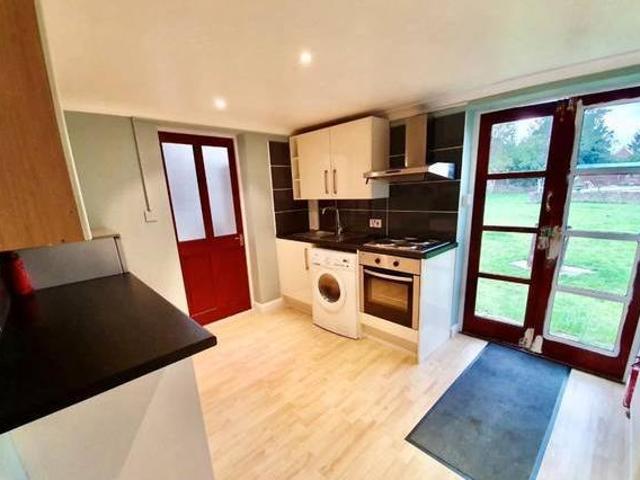 1 bedroom apartment for rent in Staines Surrey TW19