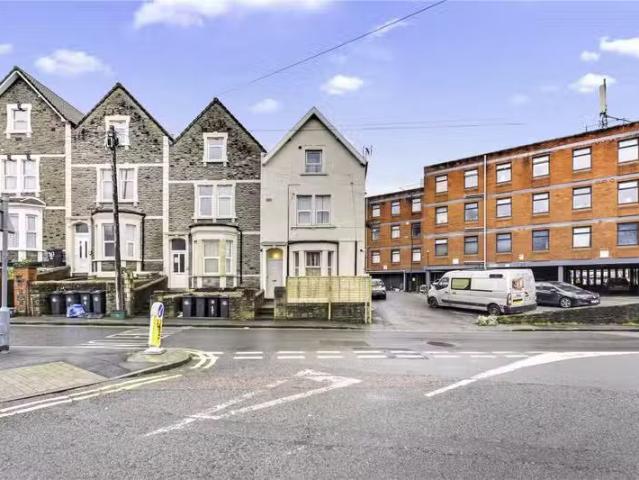 1 bedroom apartment for rent in Stapleton Road, Bristol, Somer.
