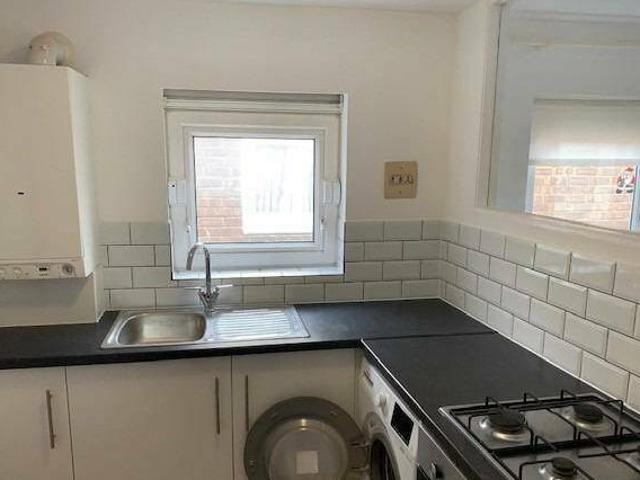1 bedroom apartment for rent in Stonegrove Gardens Edgware Greater London HA8