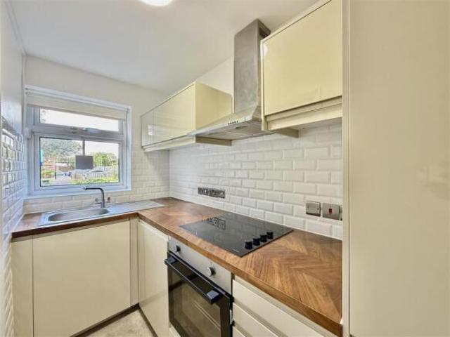 1 bedroom apartment for rent in Stourton Avenue, Feltham, TW13