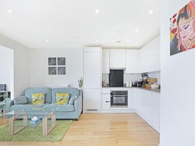 1 Bedroom Apartment For Rent In Stratford, London