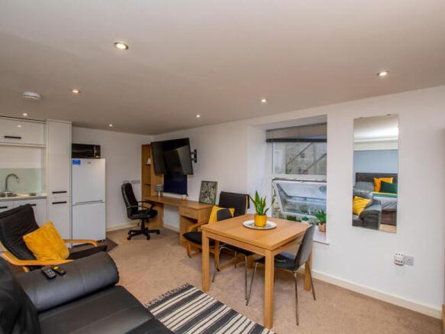1 bedroom apartment for rent in Studio 4 The Clubhouse, PL4