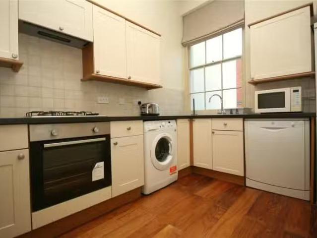1 bedroom apartment for rent in Suffolk Place, Montpellier, Ch.