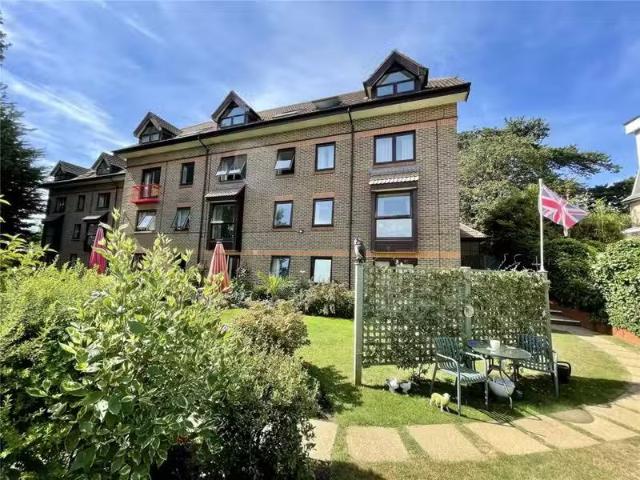 1 bedroom apartment for rent in Suffolk Road, Bournemouth, Dor.