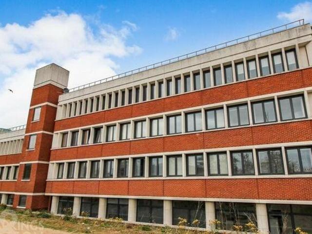 1 Bedroom Apartment For Rent In Surrey Street