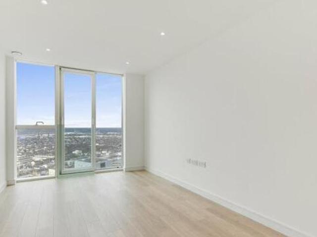 1 Bedroom Apartment For Rent In Saffron Central Square, Croydon