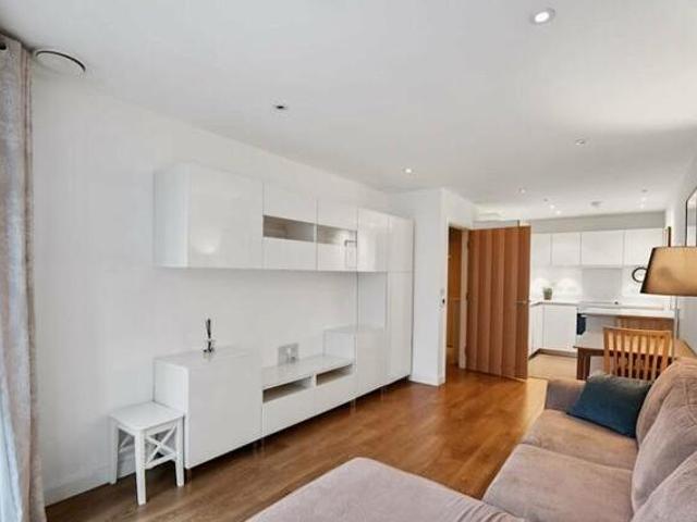 1 Bedroom Apartment For Rent In Saffron Central Square, Croydon