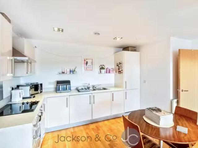 1 bedroom apartment for rent in Sail House, Ship Wharf, CO2