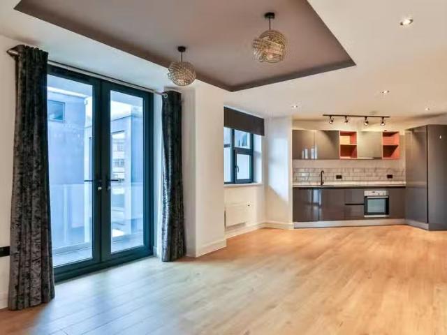 1 bedroom apartment for rent in Sandbanks Road, Ashley Cross.