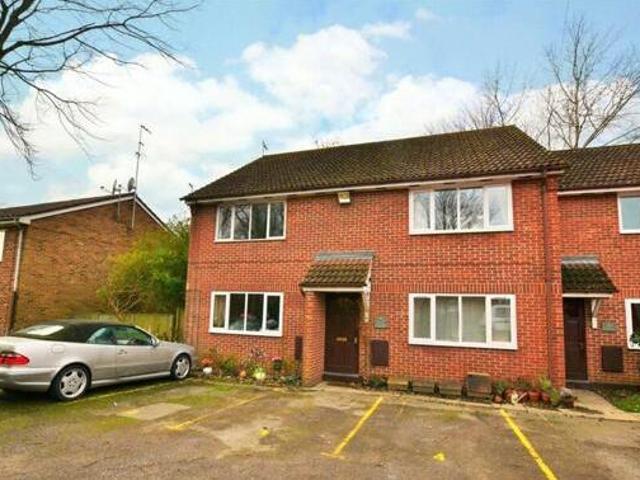 1 Bedroom Apartment For Rent In Sandhurst, Berkshire