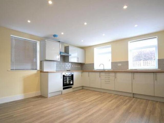 1 Bedroom Apartment For Rent In Sandhurst, Berkshire
