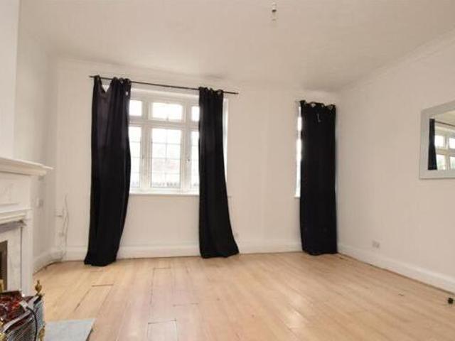 1 Bedroom Apartment For Rent In Seven Kings, Ilford