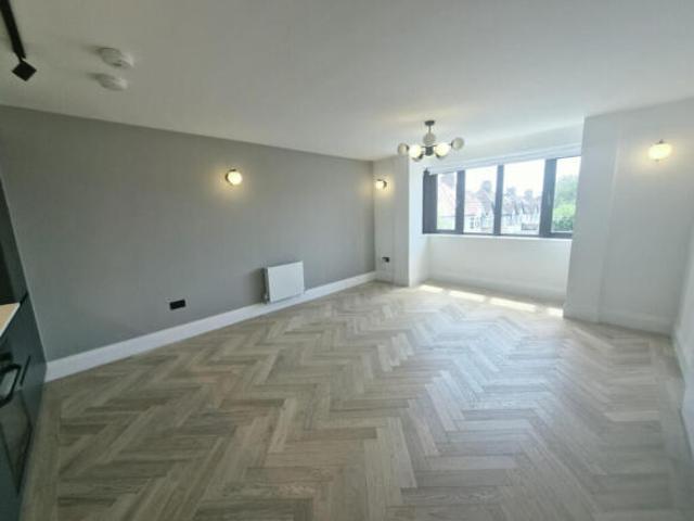 1 bedroom apartment for rent in Shakespeare Road, London, NW7