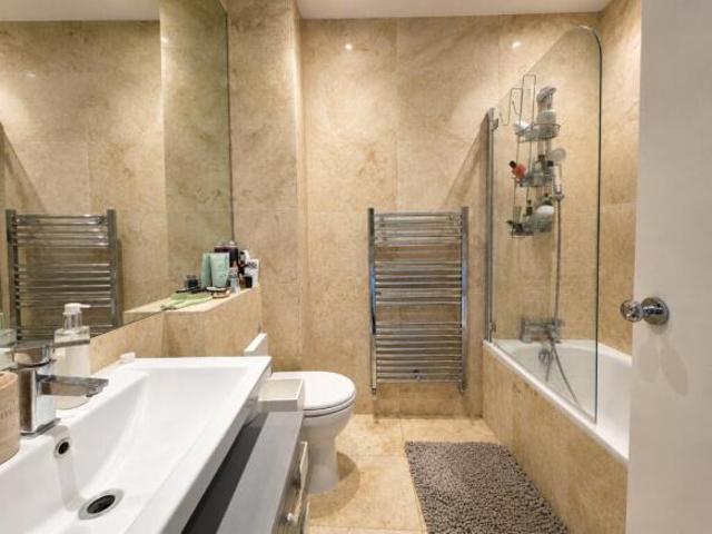 1 bedroom apartment for rent in Sheen Lane, London, SW14