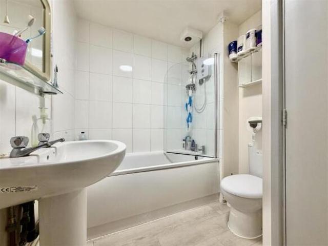 1 bedroom apartment for rent in Sheridan Court, Hounslow, TW4