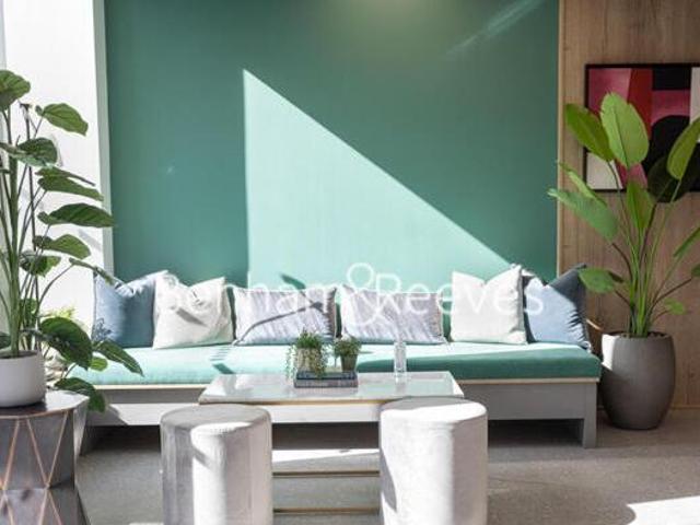 1 Bedroom Apartment For Rent In Silk District