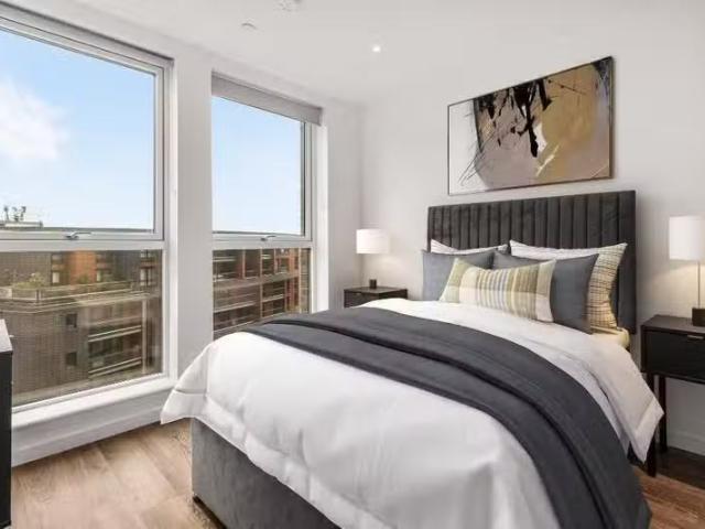 1 bedroom apartment for rent in Silvertown Way, London, E16