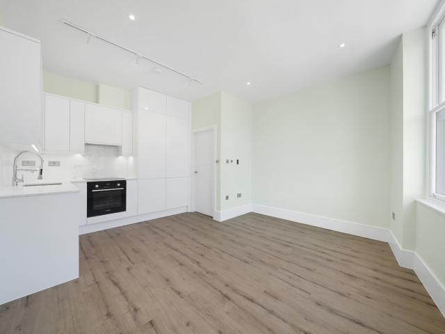 1 bedroom apartment for rent in Sinclair Road, London, W14