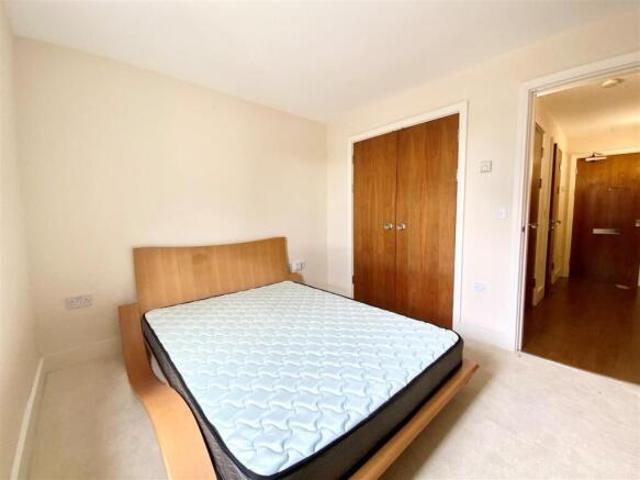 1 bedroom apartment for rent in Sirius House, Celestia, Cardiff Bay, CF10