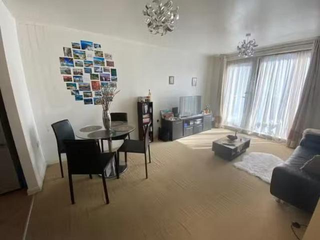 1 bedroom apartment for rent in Skyline Apts, Granville Street.