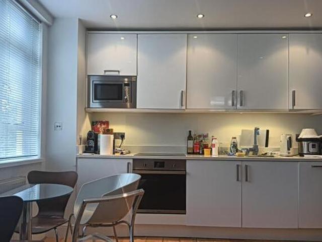 1 Bedroom Apartment For Rent In Sloane Avenue