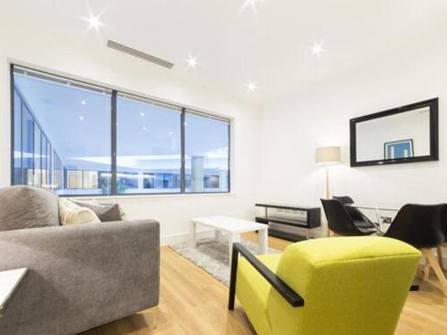 1 Bedroom Apartment For Rent In Slough, London