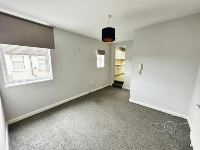 1 bedroom apartment for rent in South Road, Waterloo, Liverpool, L22