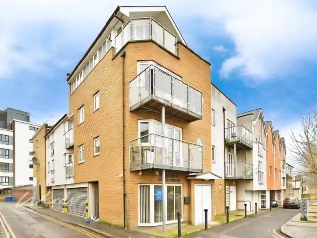 1 bedroom apartment for rent in South Street Gravesend DA12