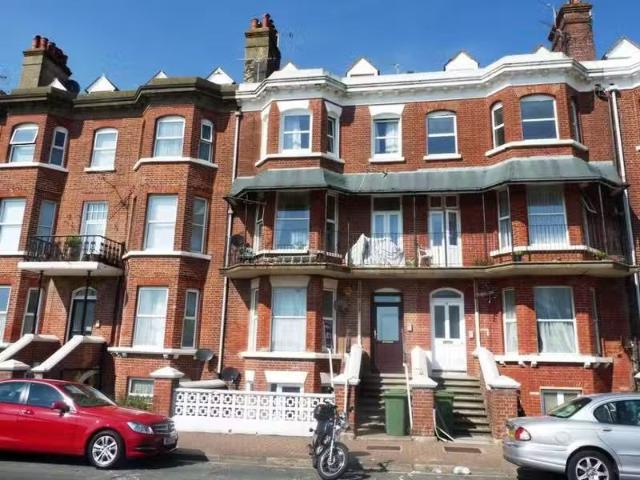 1 bedroom apartment for rent in South Terrace Littlehampton BN17