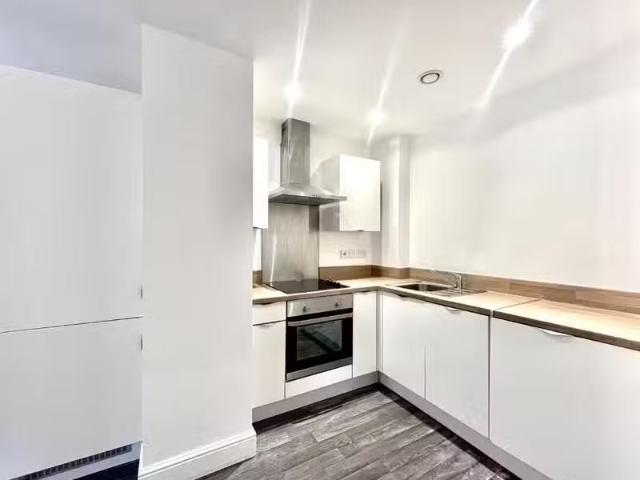 1 bedroom apartment for rent in Southdownview Road, Worthing.