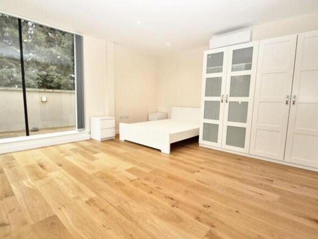 1 bedroom apartment for rent in Springfield House, Hayes End Road, UB4