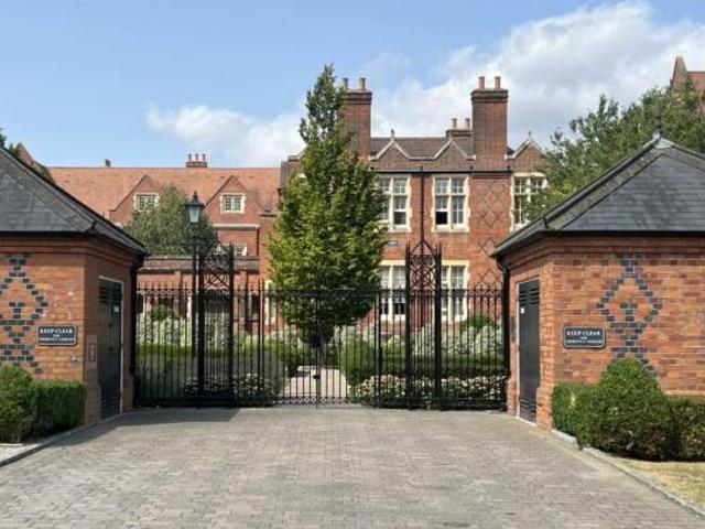 1 bedroom apartment for rent in Tudor Court, The Galleries, CM14