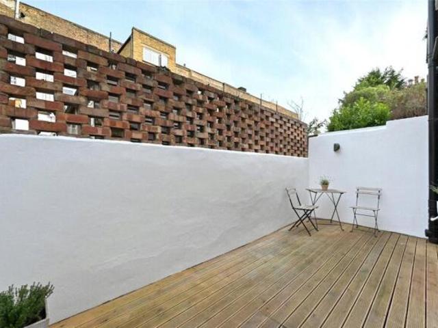 1 bedroom apartment for rent in Tunis Road, London, W12