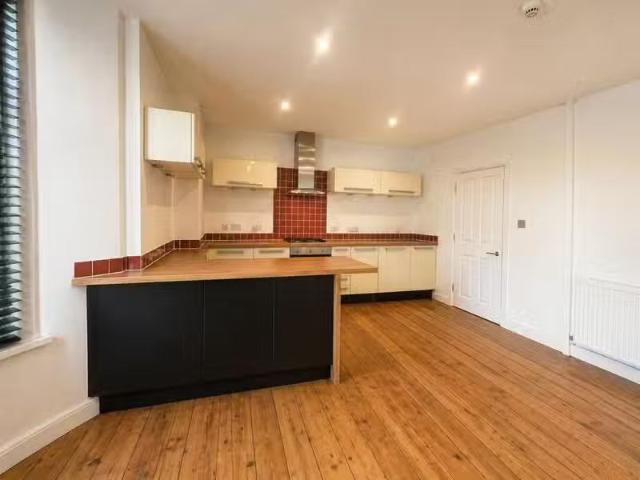 1 bedroom apartment for rent in Taff Embankment, Grangetown, C.