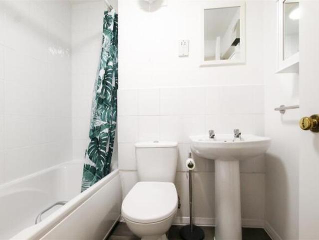 1 bedroom apartment for rent in Tamarin Gardens, Cambridge, CB1