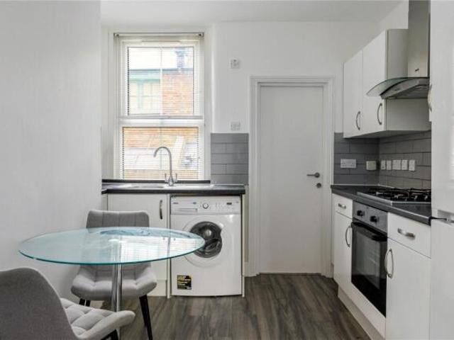 1 bedroom apartment for rent in Temple Dwellings, Temple Street, London, E2
