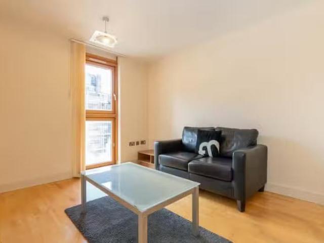 1 bedroom apartment for rent in Temple House, Temple Street, B.