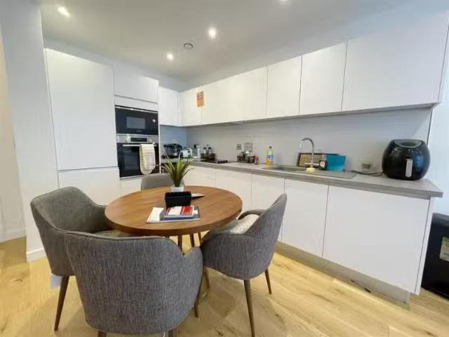 1 bedroom apartment for rent in The Axium, 36 Windmill Street.